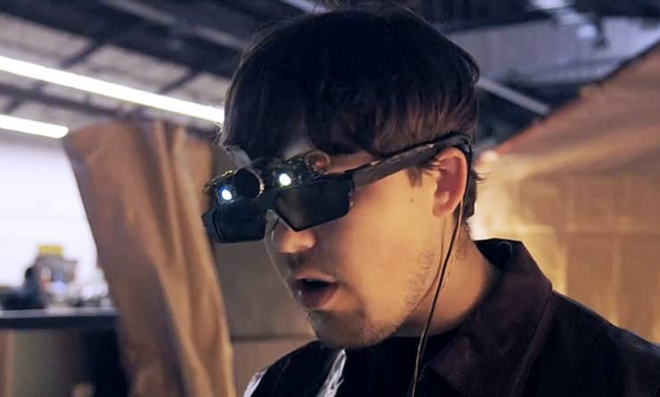 Cast AR Augmented Reality Glasses Turns Anywhere into a Video Game